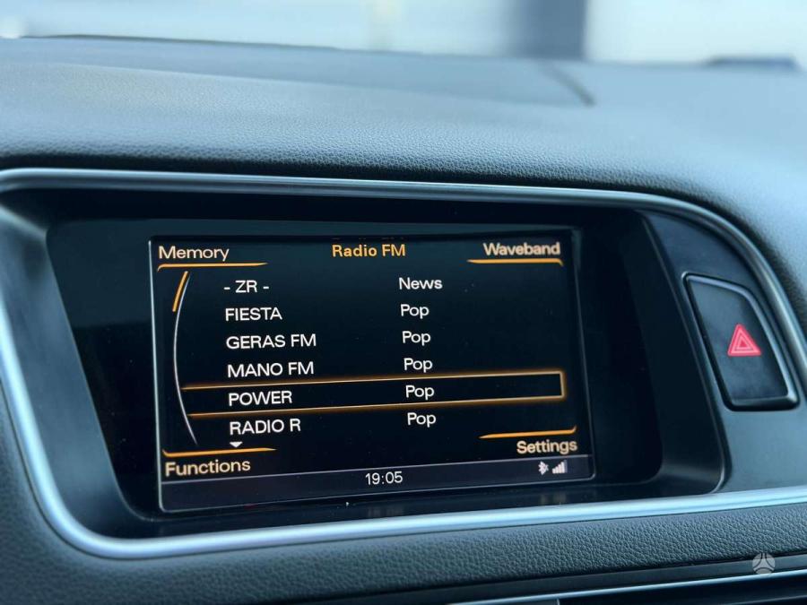 Black Audi SQ5 2013 in Kaunas, with an engine capacity of 2.97 L and mileage of 294 thousand km for 13690 €, photo 26 on AUTOMOTO.COM.LV