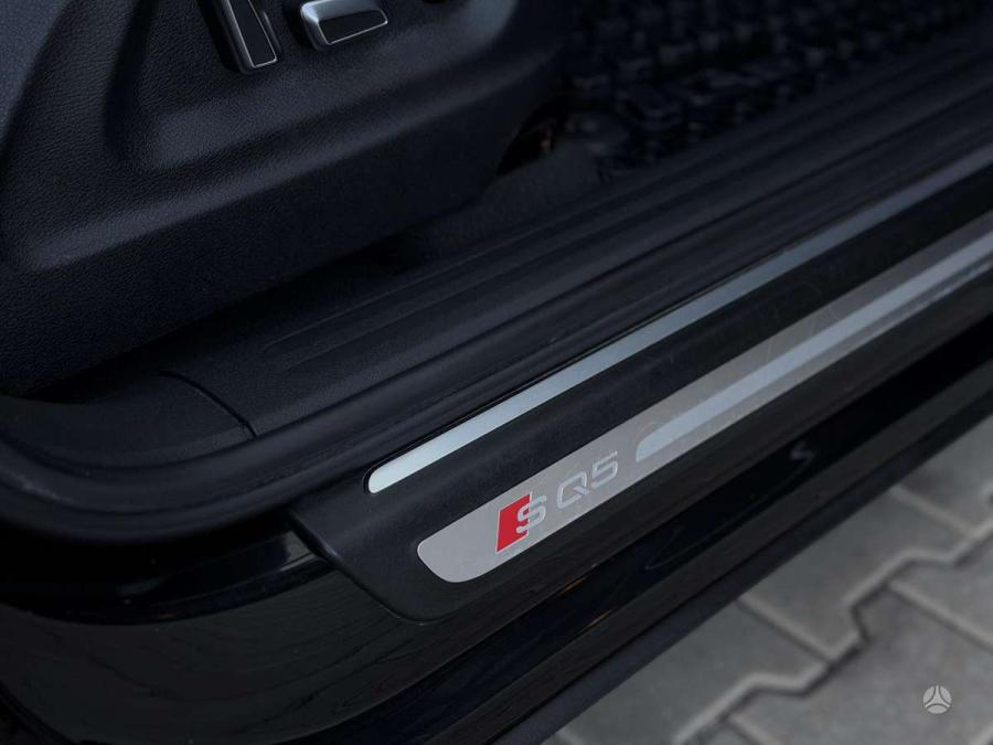 Black Audi SQ5 2013 in Kaunas, with an engine capacity of 2.97 L and mileage of 294 thousand km for 13690 €, photo 42 on AUTOMOTO.COM.LV