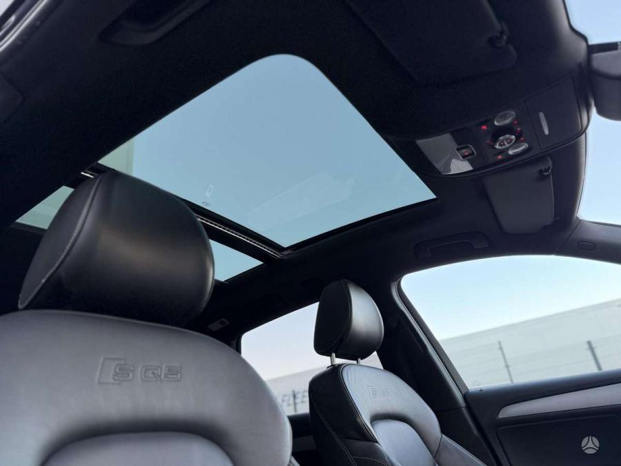 Black Audi SQ5 2013 in Kaunas, with an engine capacity of 2.97 L and mileage of 294 thousand km for 13690 €, photo 44 on AUTOMOTO.COM.LV