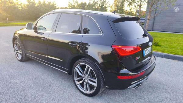 Black Audi SQ5 2013 in Panevezys, with an engine capacity of 2.97 L and mileage of 248 thousand km for 13400 €, photo 4 on AUTOMOTO.COM.LV