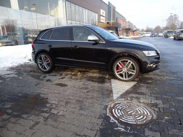 Black Audi SQ5 2014 in Utena, with an engine capacity of 3.00 L and mileage of 256 thousand km for 16750 €, photo 2 on AUTOMOTO.COM.LV