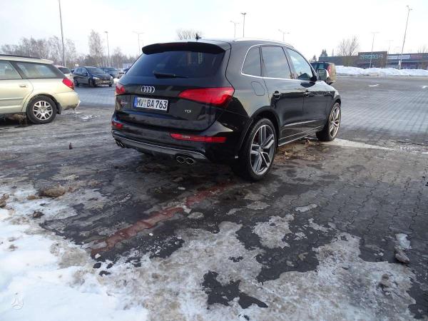 Black Audi SQ5 2014 in Utena, with an engine capacity of 3.00 L and mileage of 256 thousand km for 16750 €, photo 4 on AUTOMOTO.COM.LV