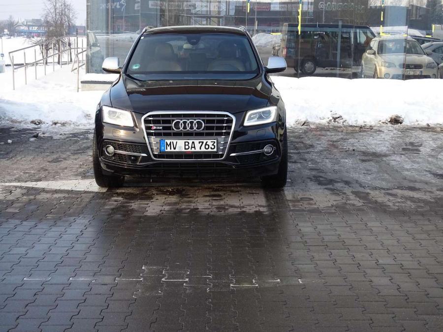 Black Audi SQ5 2014 in Utena, with an engine capacity of 3.00 L and mileage of 256 thousand km for 16750 €, photo 6 on AUTOMOTO.COM.LV