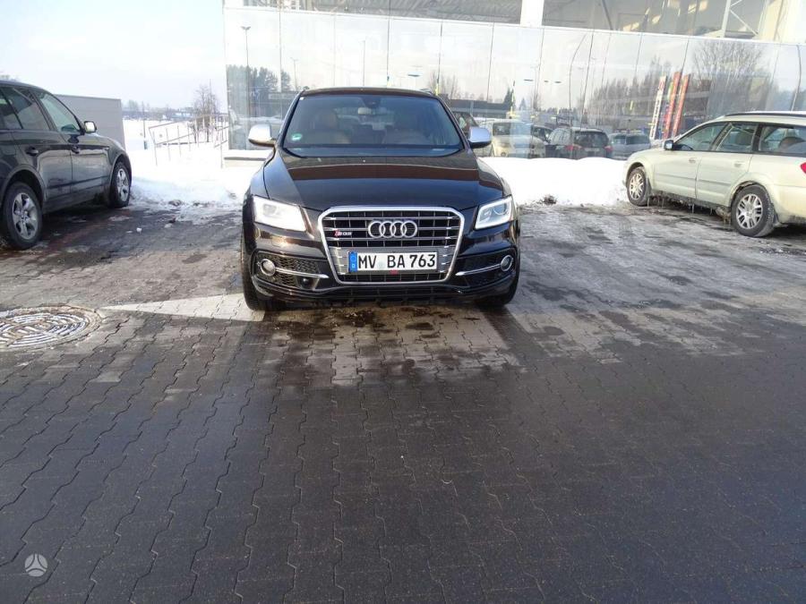 Black Audi SQ5 2014 in Utena, with an engine capacity of 3.00 L and mileage of 256 thousand km for 16750 €, photo 15 on AUTOMOTO.COM.LV