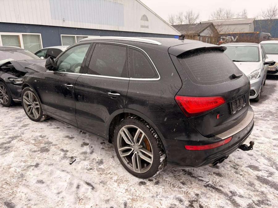 Melns Audi SQ5 2014 Kauņa, ar dzinēja tilpumu 2.97 L un nobraukumu 189 tūkst. km par 7400 €, foto 4 vietnē AUTOMOTO.COM.LV