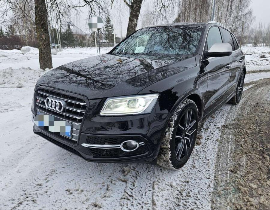 Black Audi SQ5 2014 in Taurage, with an engine capacity of 2.97 L and mileage of 169 thousand km for 15200 €, photo 5 on AUTOMOTO.COM.LV