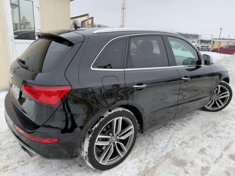 Black Audi SQ5 2014 in Vilnius, with an engine capacity of 3.00 L and mileage of 270 thousand km for 14300 €, photo 8 on AUTOMOTO.COM.LV