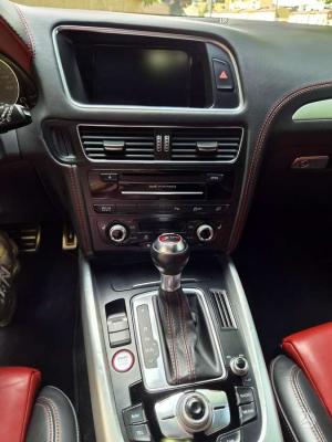 Melns Audi SQ5 2014 Viļņa, ar dzinēja tilpumu 3.00 L un nobraukumu 130 tūkst. km par 14800 €, foto 17 vietnē AUTOMOTO.COM.LV