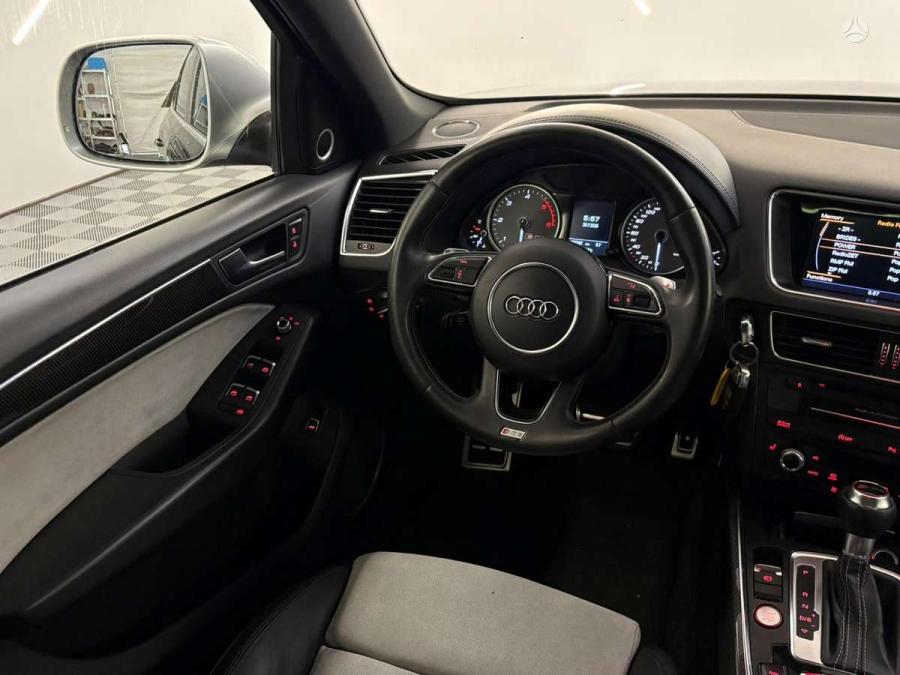 Black Audi SQ5 2014 in Marijampole, with an engine capacity of 2.97 L and mileage of 194 thousand km for 15450 €, photo 22 on AUTOMOTO.COM.LV
