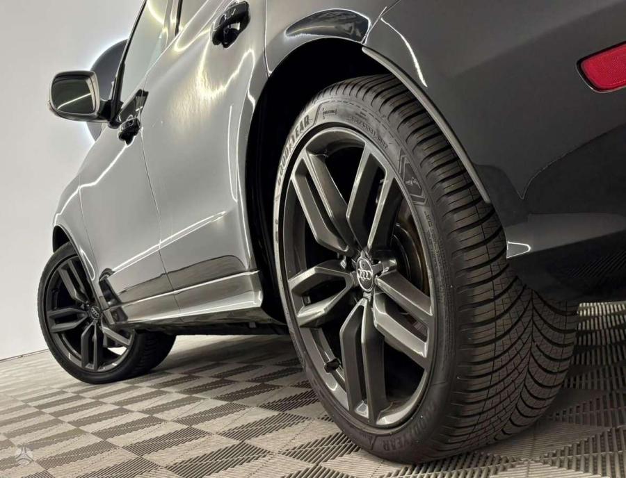 Black Audi SQ5 2014 in Marijampole, with an engine capacity of 2.97 L and mileage of 194 thousand km for 15450 €, photo 25 on AUTOMOTO.COM.LV