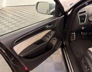 Black Audi SQ5 2014 in Marijampole, with an engine capacity of 2.97 L and mileage of 194 thousand km for 15450 €, photo 30 on AUTOMOTO.COM.LV
