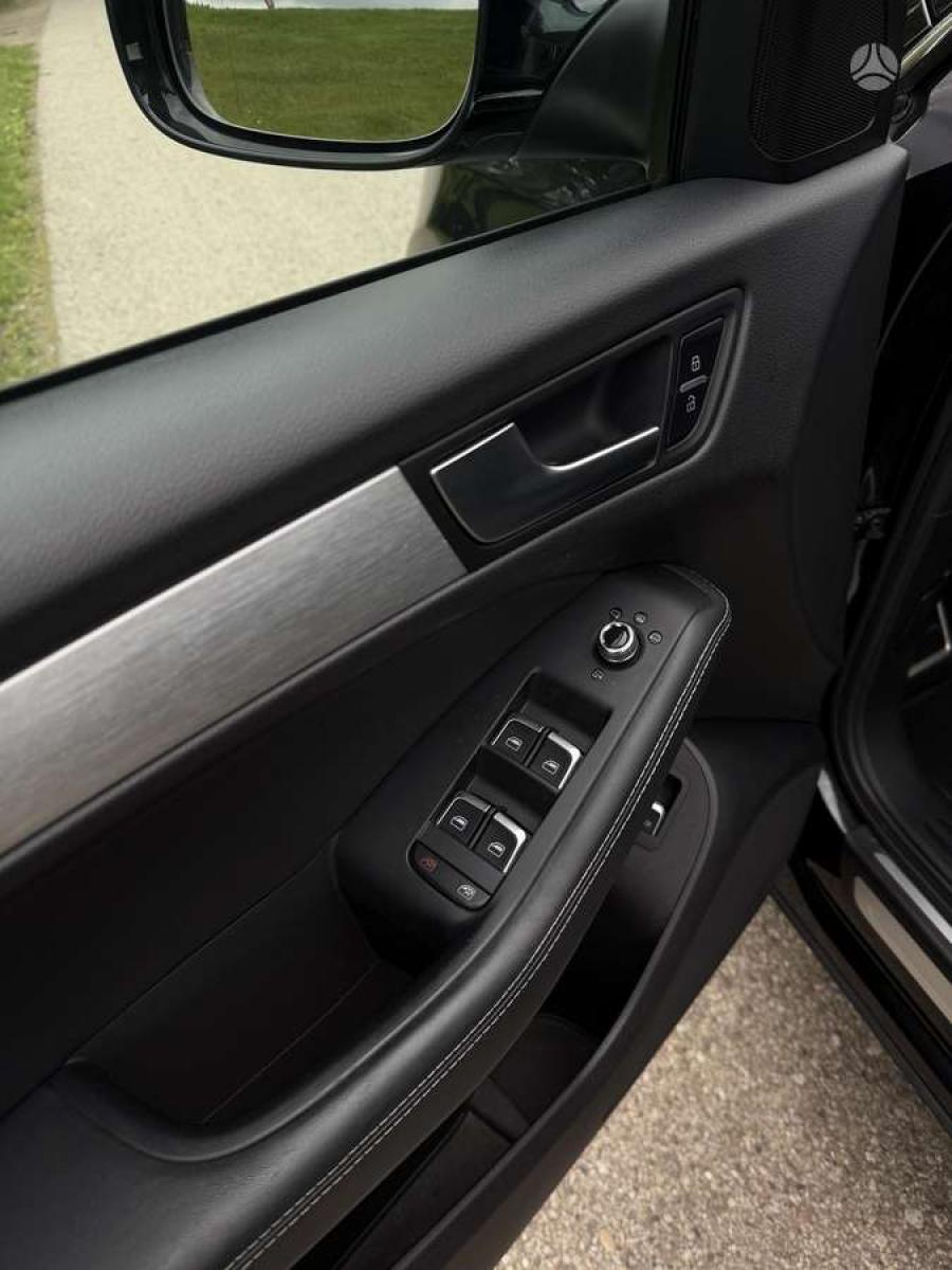 Black Audi SQ5 2014 in Birstonas, with an engine capacity of 2.97 L and mileage of 271 thousand km for 13150 €, photo 35 on AUTOMOTO.COM.LV