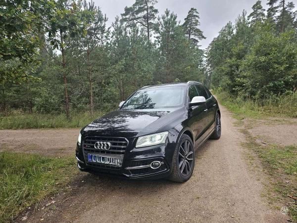 Black Audi SQ5 2014 in Klaipeda, with an engine capacity of 2.97 L and mileage of 174 thousand km for 14900 €, photo 1 on AUTOMOTO.COM.LV