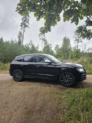 Black Audi SQ5 2014 in Klaipeda, with an engine capacity of 2.97 L and mileage of 174 thousand km for 14900 €, photo 3 on AUTOMOTO.COM.LV