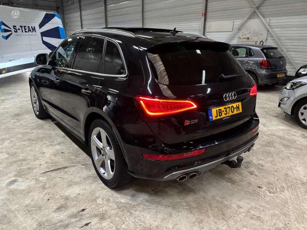 Melns Audi SQ5 2015 Prienai, ar dzinēja tilpumu 2.97 L un nobraukumu 167 tūkst. km par 15200 €, foto 4 vietnē AUTOMOTO.COM.LV