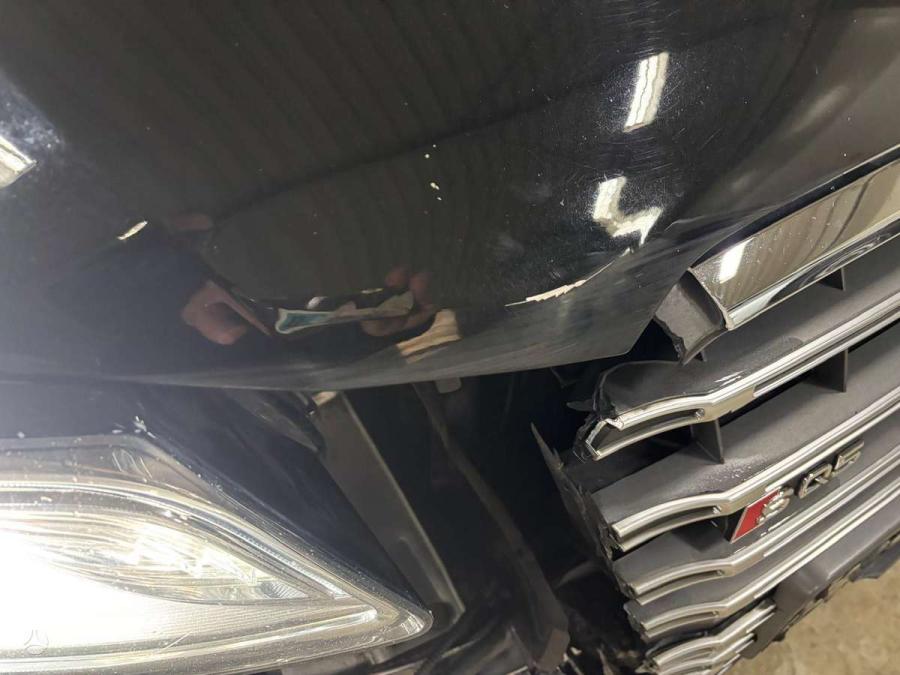 Black Audi SQ5 2015 in Prienai, with an engine capacity of 2.97 L and mileage of 167 thousand km for 15200 €, photo 13 on AUTOMOTO.COM.LV