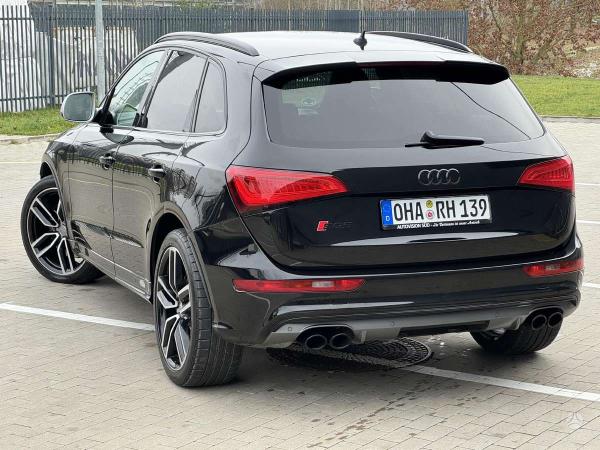 Black Audi SQ5 2015 in Jonava, with an engine capacity of 3.00 L and mileage of 298 thousand km for 13999 €, photo 7 on AUTOMOTO.COM.LV
