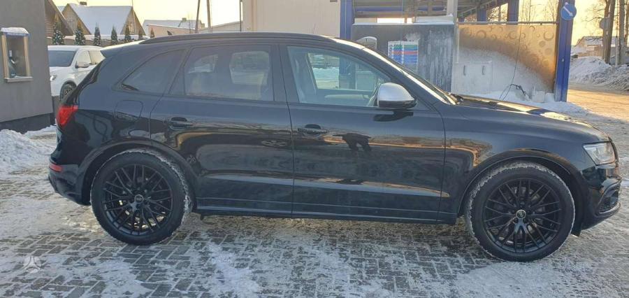 Black Audi SQ5 2015 in Taurage, with an engine capacity of 2.97 L and mileage of 245 thousand km for 15500 €, photo 3 on AUTOMOTO.COM.LV