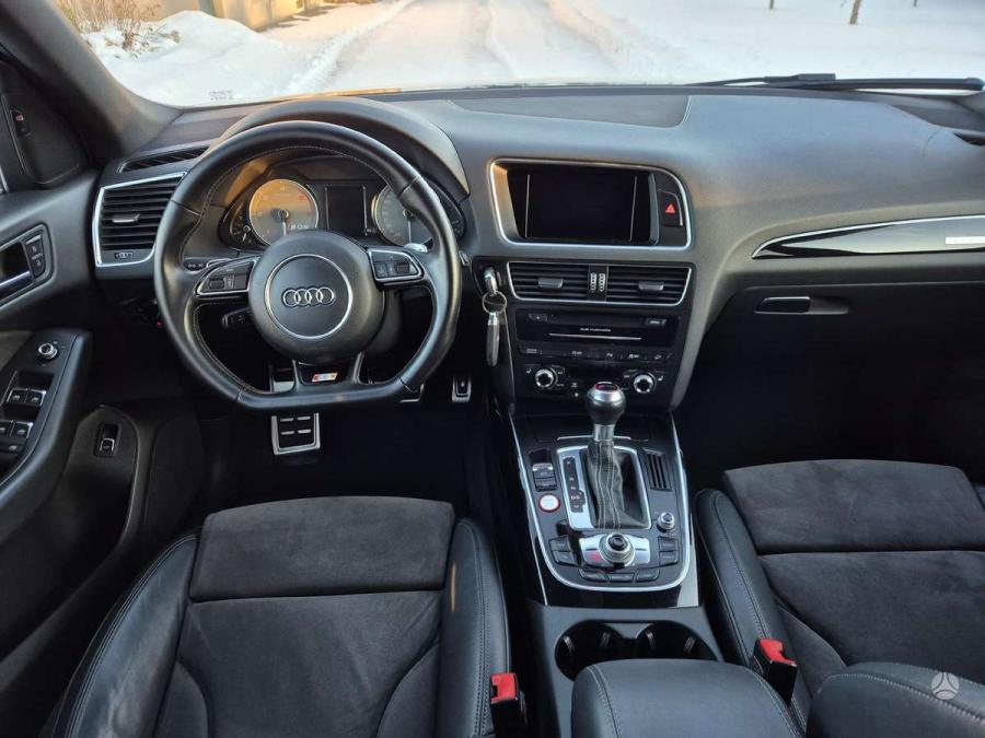 Black Audi SQ5 2015 in Vilnius, with an engine capacity of 3.00 L and mileage of 155 thousand km for 16250 €, photo 14 on AUTOMOTO.COM.LV