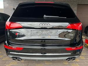 Black Audi SQ5 2015 in Vilnius, with an engine capacity of 3.00 L and mileage of 285 thousand km for 15550 €, photo 9 on AUTOMOTO.COM.LV