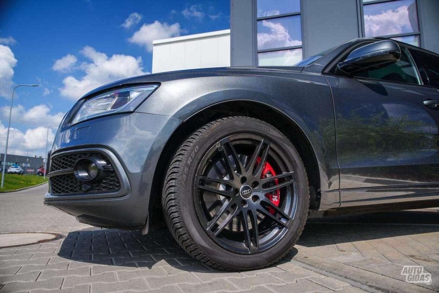 Black Audi SQ5 2015 in Kaunas, with an engine capacity of 3.00 L and mileage of 251 thousand km for 16450 €, photo 7 on AUTOMOTO.COM.LV