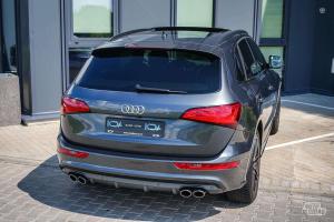 Black Audi SQ5 2015 in Kaunas, with an engine capacity of 3.00 L and mileage of 251 thousand km for 16450 €, photo 12 on AUTOMOTO.COM.LV