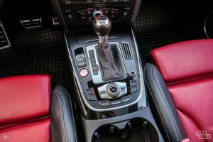 Black Audi SQ5 2015 in Kaunas, with an engine capacity of 3.00 L and mileage of 251 thousand km for 16450 €, photo 23 on AUTOMOTO.COM.LV