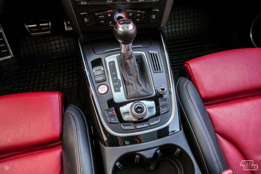 Black Audi SQ5 2015 in Kaunas, with an engine capacity of 3.00 L and mileage of 251 thousand km for 16450 €, photo 23 on AUTOMOTO.COM.LV