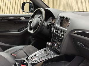 Melns Audi SQ5 2015 Marijampole, ar dzinēja tilpumu 2.97 L un nobraukumu 249 tūkst. km par 13500 €, foto 24 vietnē AUTOMOTO.COM.LV