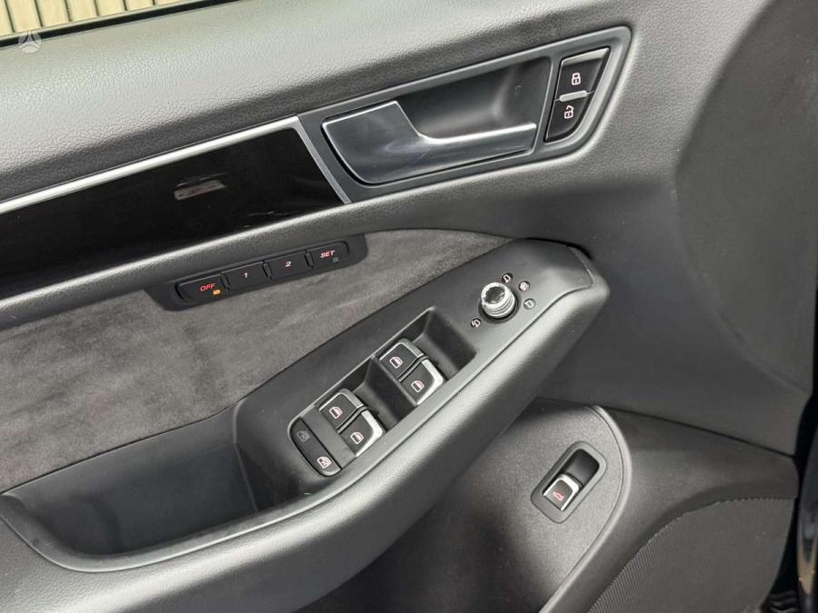 Melns Audi SQ5 2015 Marijampole, ar dzinēja tilpumu 2.97 L un nobraukumu 249 tūkst. km par 13500 €, foto 27 vietnē AUTOMOTO.COM.LV