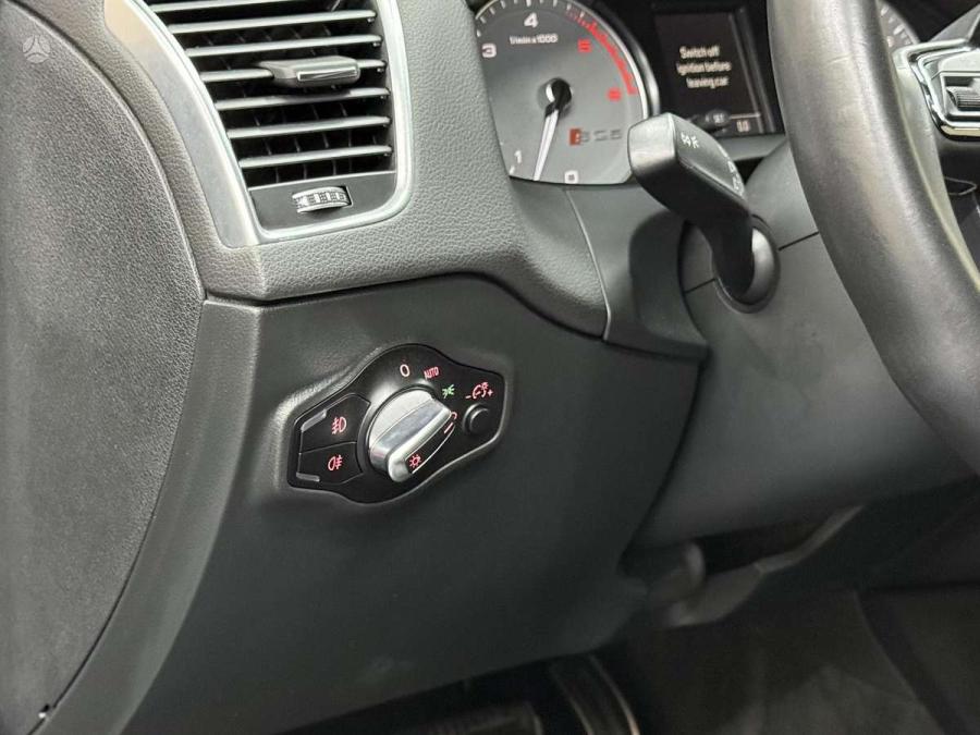 Melns Audi SQ5 2015 Marijampole, ar dzinēja tilpumu 2.97 L un nobraukumu 249 tūkst. km par 13500 €, foto 28 vietnē AUTOMOTO.COM.LV