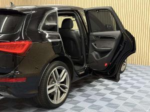 Melns Audi SQ5 2015 Marijampole, ar dzinēja tilpumu 2.97 L un nobraukumu 249 tūkst. km par 13500 €, foto 37 vietnē AUTOMOTO.COM.LV