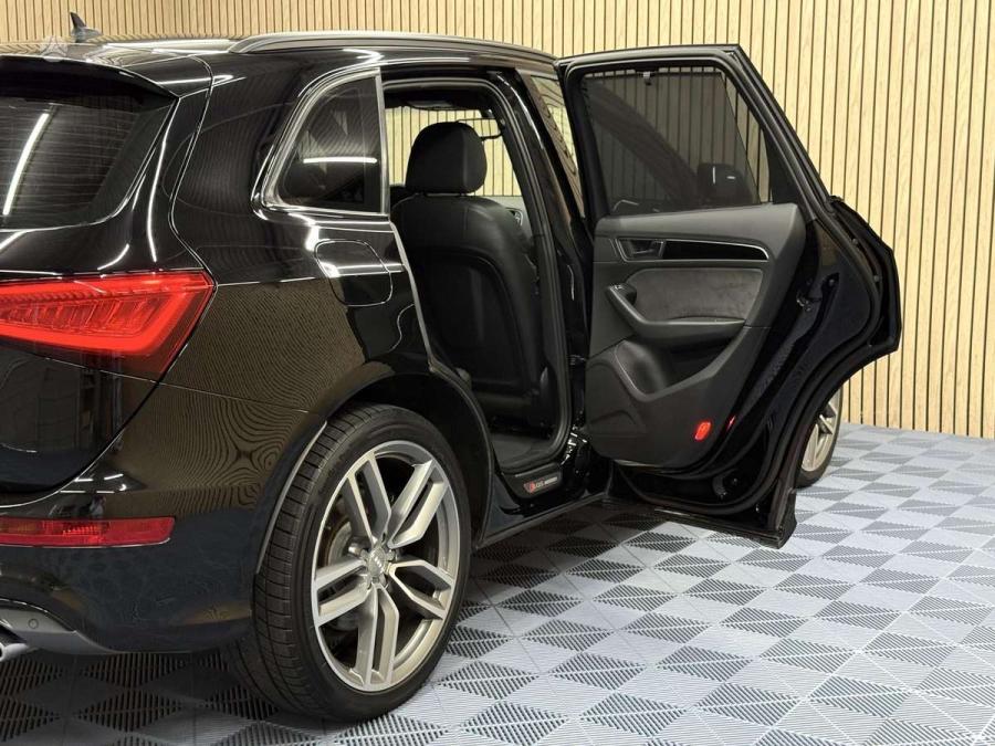 Melns Audi SQ5 2015 Marijampole, ar dzinēja tilpumu 2.97 L un nobraukumu 249 tūkst. km par 13500 €, foto 37 vietnē AUTOMOTO.COM.LV