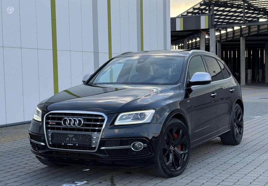 Black Audi SQ5 2015 in Raseiniai, with an engine capacity of 2.97 L and mileage of 210 thousand km for 15250 €, photo 1 on AUTOMOTO.COM.LV