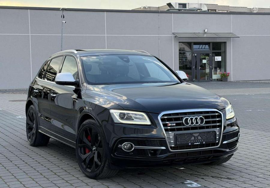 Black Audi SQ5 2015 in Raseiniai, with an engine capacity of 2.97 L and mileage of 210 thousand km for 15250 €, photo 4 on AUTOMOTO.COM.LV