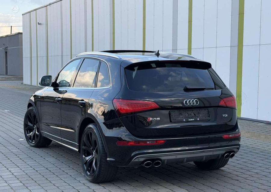 Black Audi SQ5 2015 in Raseiniai, with an engine capacity of 2.97 L and mileage of 210 thousand km for 15250 €, photo 5 on AUTOMOTO.COM.LV