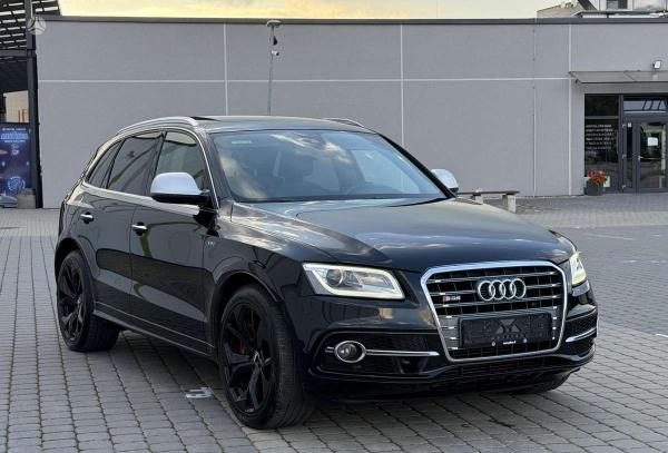 Black Audi SQ5 2015 in Raseiniai, with an engine capacity of 2.97 L and mileage of 210 thousand km for 15250 €, photo 9 on AUTOMOTO.COM.LV