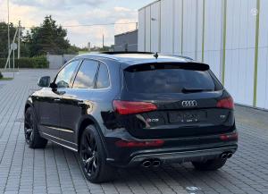 Black Audi SQ5 2015 in Raseiniai, with an engine capacity of 2.97 L and mileage of 210 thousand km for 15250 €, photo 10 on AUTOMOTO.COM.LV