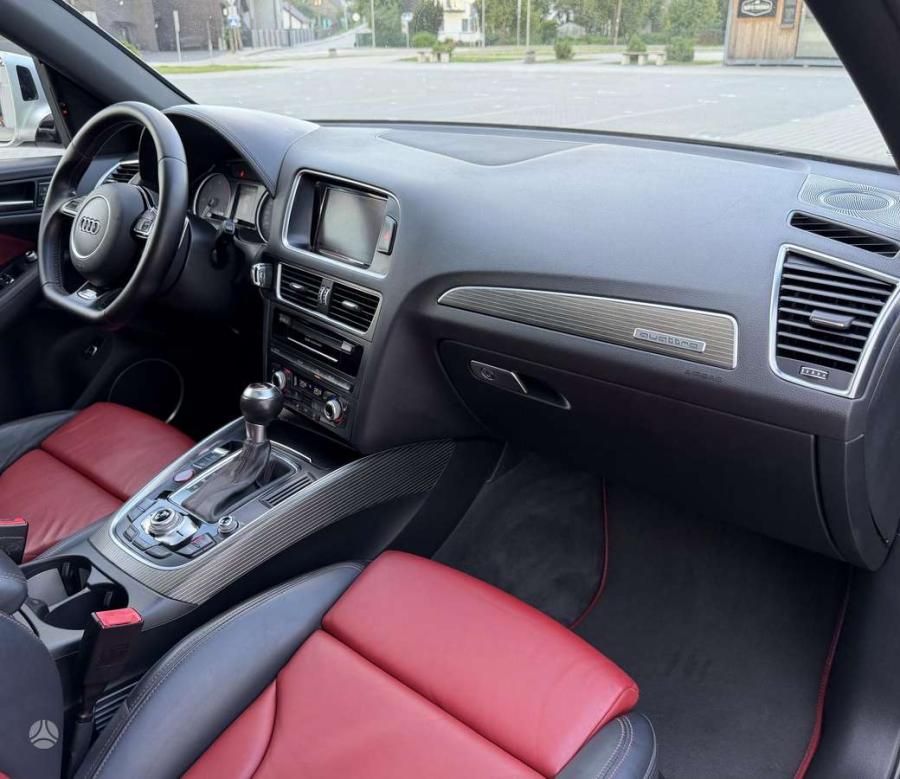 Black Audi SQ5 2015 in Raseiniai, with an engine capacity of 2.97 L and mileage of 210 thousand km for 15250 €, photo 18 on AUTOMOTO.COM.LV