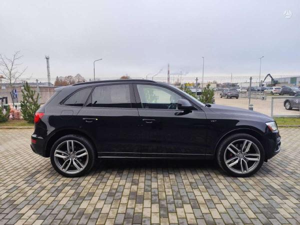 Black Audi SQ5 2016 in Siauliai, with an engine capacity of 3.00 L and mileage of 284 thousand km for 13000 €, photo 7 on AUTOMOTO.COM.LV