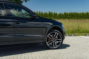 Black Audi SQ5 2016 in Klaipeda, with an engine capacity of 3.00 L and mileage of 229 thousand km for 14500 €, photo 16 on AUTOMOTO.COM.LV