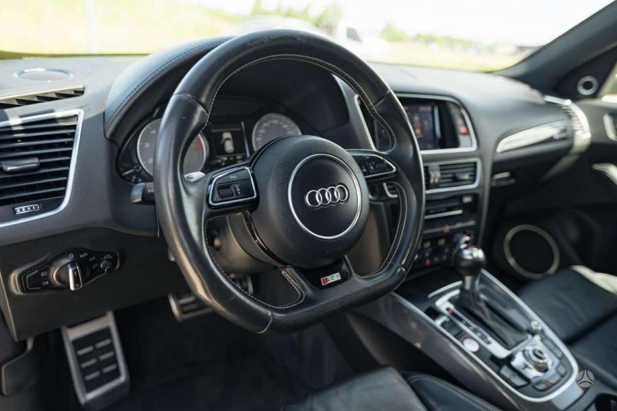 Black Audi SQ5 2016 in Klaipeda, with an engine capacity of 3.00 L and mileage of 229 thousand km for 14500 €, photo 21 on AUTOMOTO.COM.LV