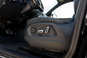 Black Audi SQ5 2016 in Klaipeda, with an engine capacity of 3.00 L and mileage of 229 thousand km for 14500 €, photo 23 on AUTOMOTO.COM.LV