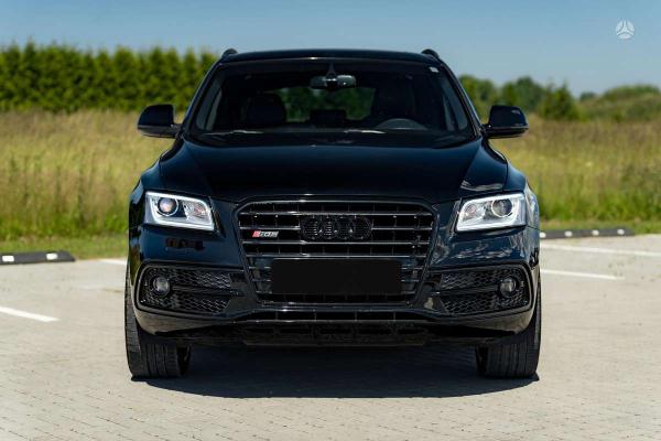 Black Audi SQ5 2016 in Klaipeda, with an engine capacity of 3.00 L and mileage of 229 thousand km for 14499 €, photo 3 on AUTOMOTO.COM.LV