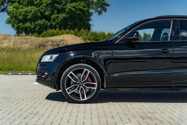 Black Audi SQ5 2016 in Klaipeda, with an engine capacity of 3.00 L and mileage of 229 thousand km for 14499 €, photo 10 on AUTOMOTO.COM.LV