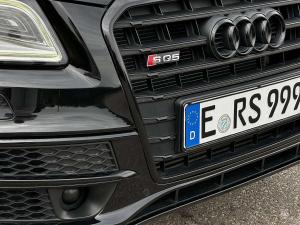 Black Audi SQ5 2016 in Vilnius, with an engine capacity of 2.97 L and mileage of 216 thousand km for 18550 €, photo 3 on AUTOMOTO.COM.LV