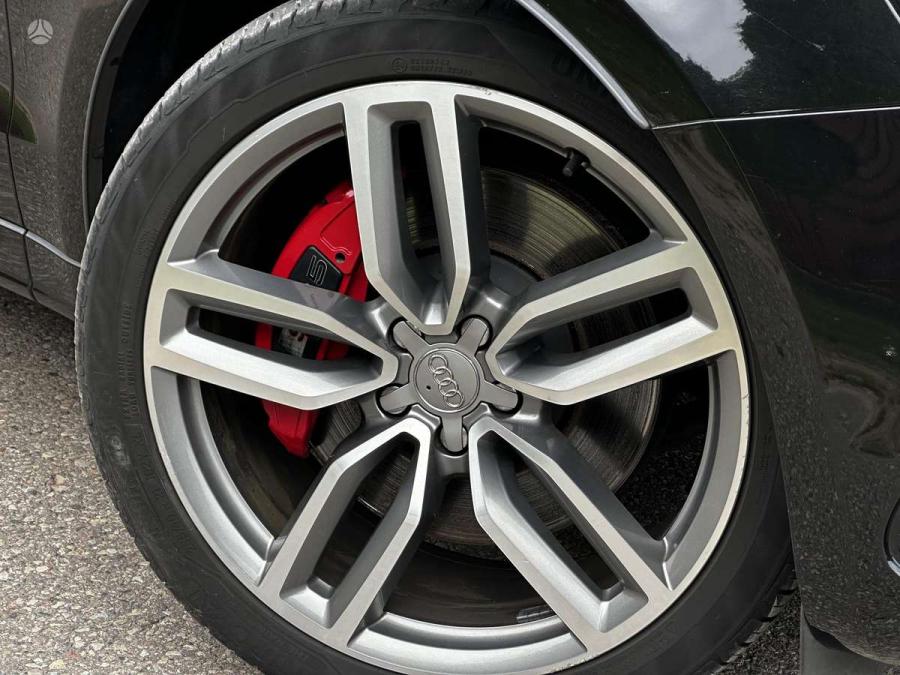 Black Audi SQ5 2016 in Vilnius, with an engine capacity of 2.97 L and mileage of 216 thousand km for 18550 €, photo 4 on AUTOMOTO.COM.LV