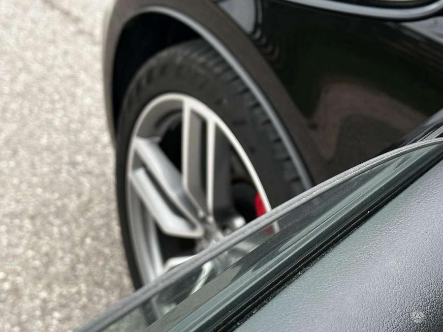 Black Audi SQ5 2016 in Vilnius, with an engine capacity of 2.97 L and mileage of 216 thousand km for 18550 €, photo 27 on AUTOMOTO.COM.LV
