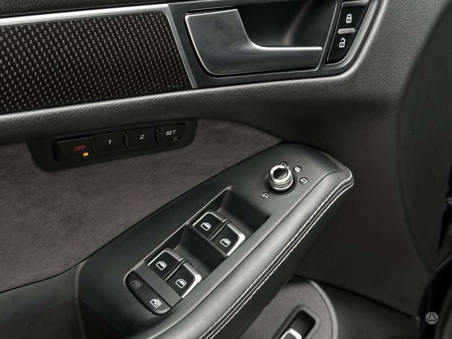 Black Audi SQ5 2016 in Vilnius, with an engine capacity of 2.97 L and mileage of 216 thousand km for 18550 €, photo 29 on AUTOMOTO.COM.LV