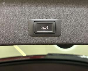 Black Audi SQ5 2016 in Marijampole, with an engine capacity of 2.97 L and mileage of 149 thousand km for 17999 €, photo 21 on AUTOMOTO.COM.LV
